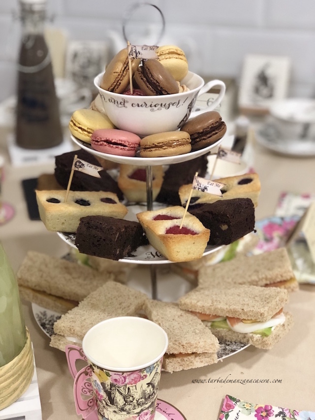 El Tea Party de Alicia continúa | Tarta de manzana